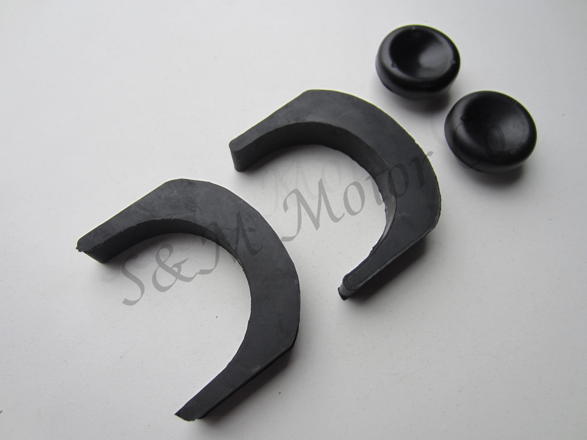 TRIUMPH GAS TANK MOUNT MOUNTING RUBBER 83-4931, 83-4932 KIT T120 T140 ...